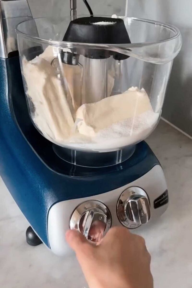The Best Stand Maker: KitchenAid vs Ankarsrum Mixer Review